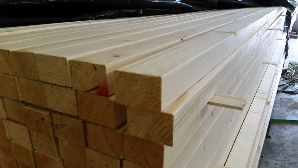 KVH hranoly, palubky, fasádní obklady, terasová prkna, dřevěné plotovky, OSB desky, opalované a ...